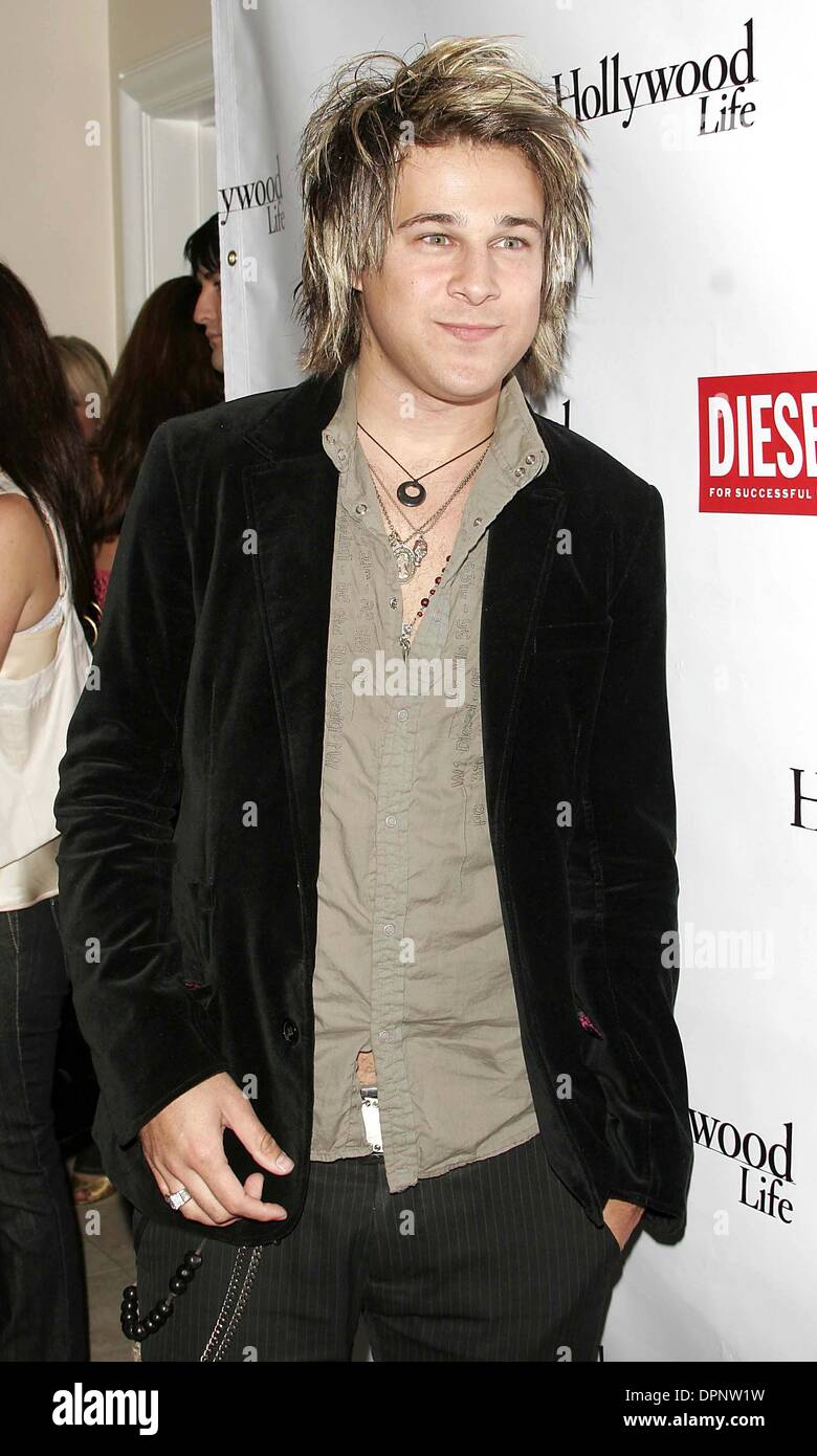 Mar. 30, 2006 - Hollywood, CALIFORNIA, USA - RYAN CABRERA -.YOUNG ...