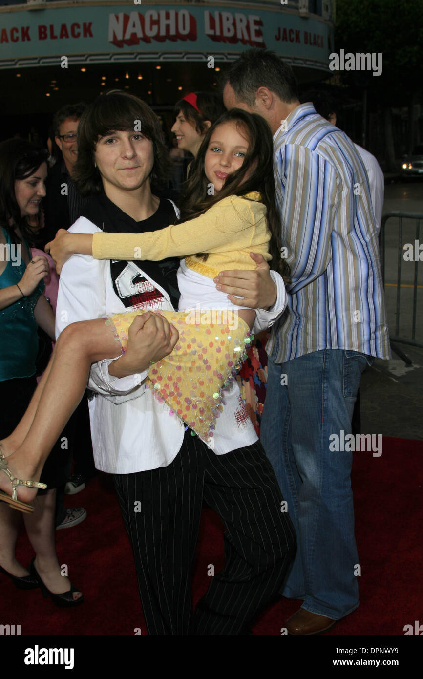 Mitchel Musso 2006