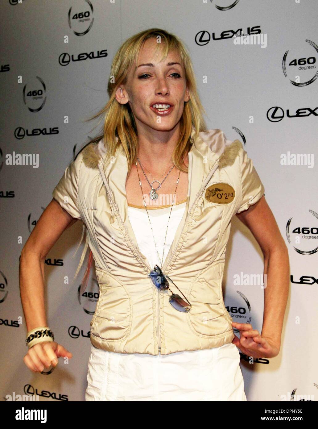 Oct. 20, 2006 - Beverly Hills, CALIFORNIA, USA - POE -.LEXUS 460 ...