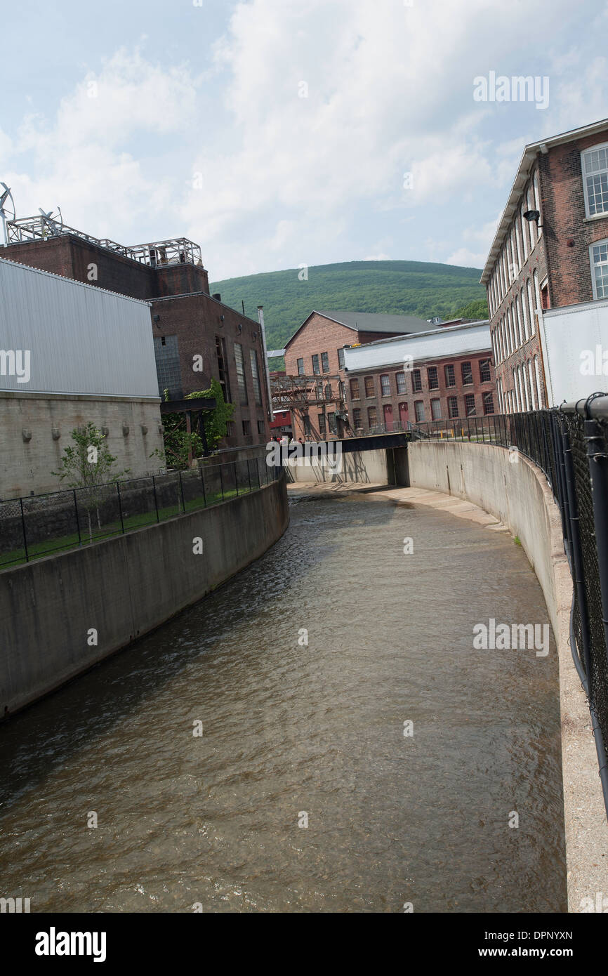 Flood chutes carry the Hoosic River through the Massachusetts Museum of ...