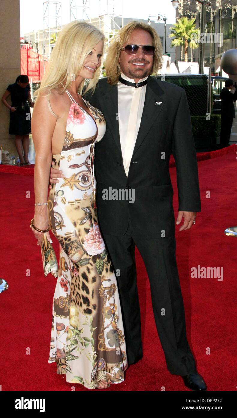 July 12, 2006 - Hollywood, CALIFORNIA, USA - VINCE NEIL AND WIFE LEA ...