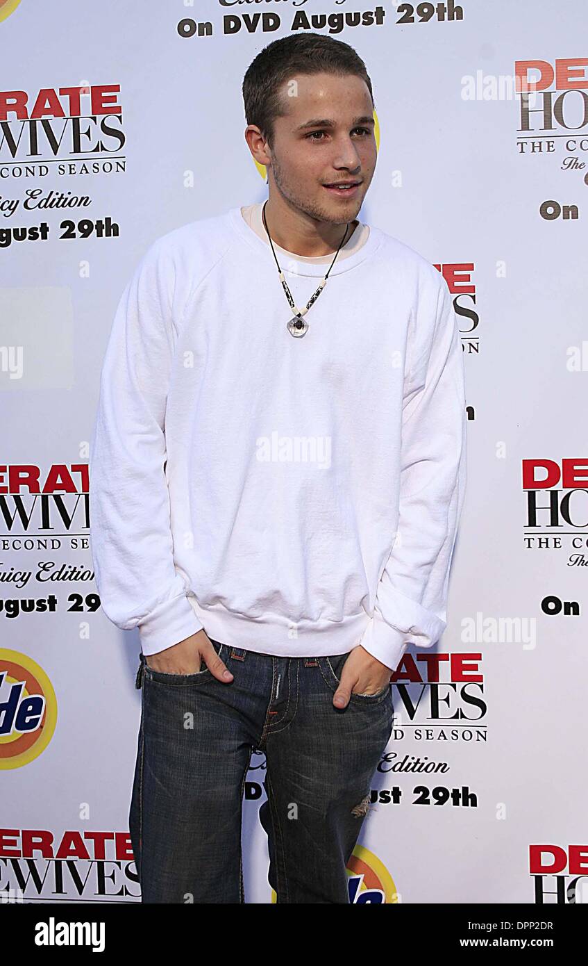 Aug. 5, 2006 - Hollywood, CALIFORNIA, USA - SHAWN PYFROM -.DESPERATE ...