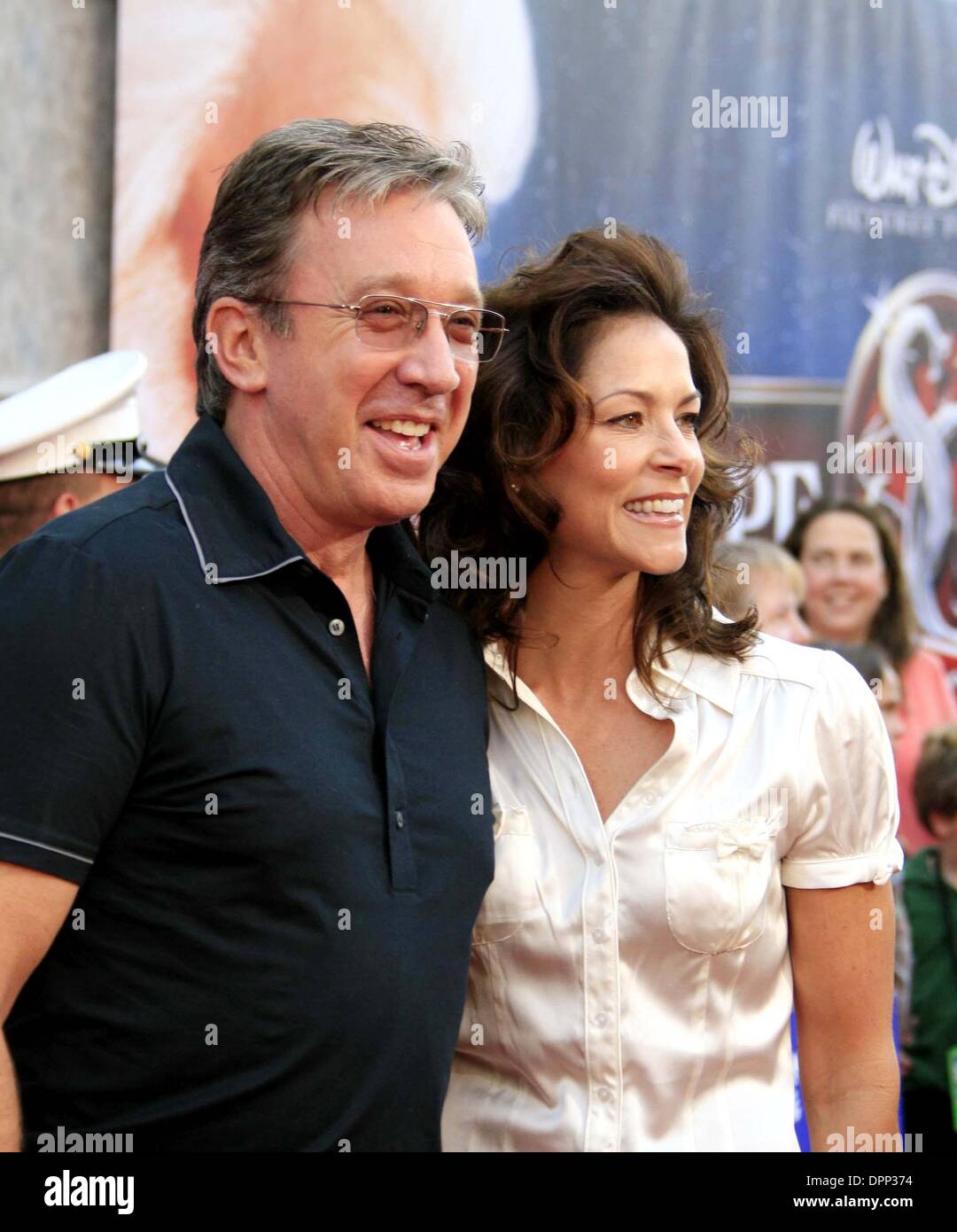 Oct. 29, 2006 - Hollywood, CALIFORNIA, USA - TIM ALLEN AND WIFE JANE ...