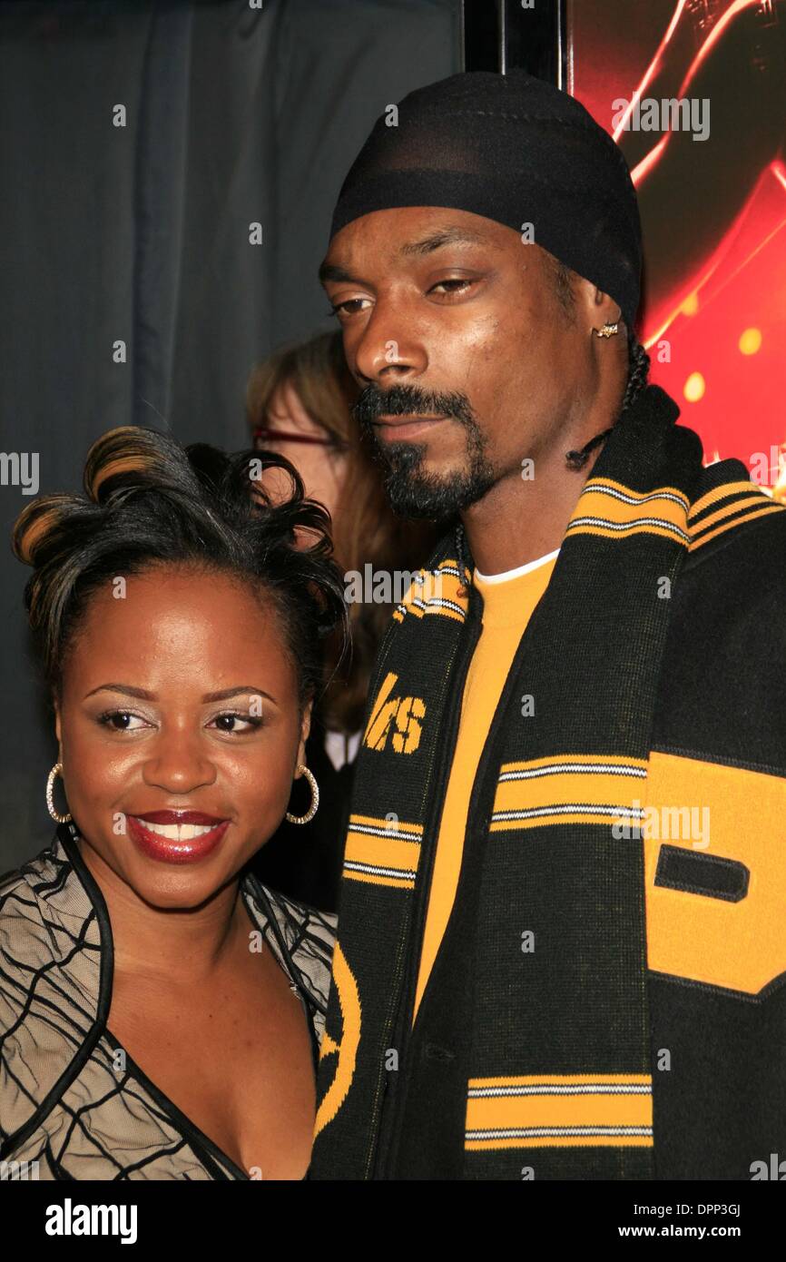 Dec. 11, 2006 - Los Angeles, CALIFORNIA, USA - SNOOP DOGG AND WIFE ...