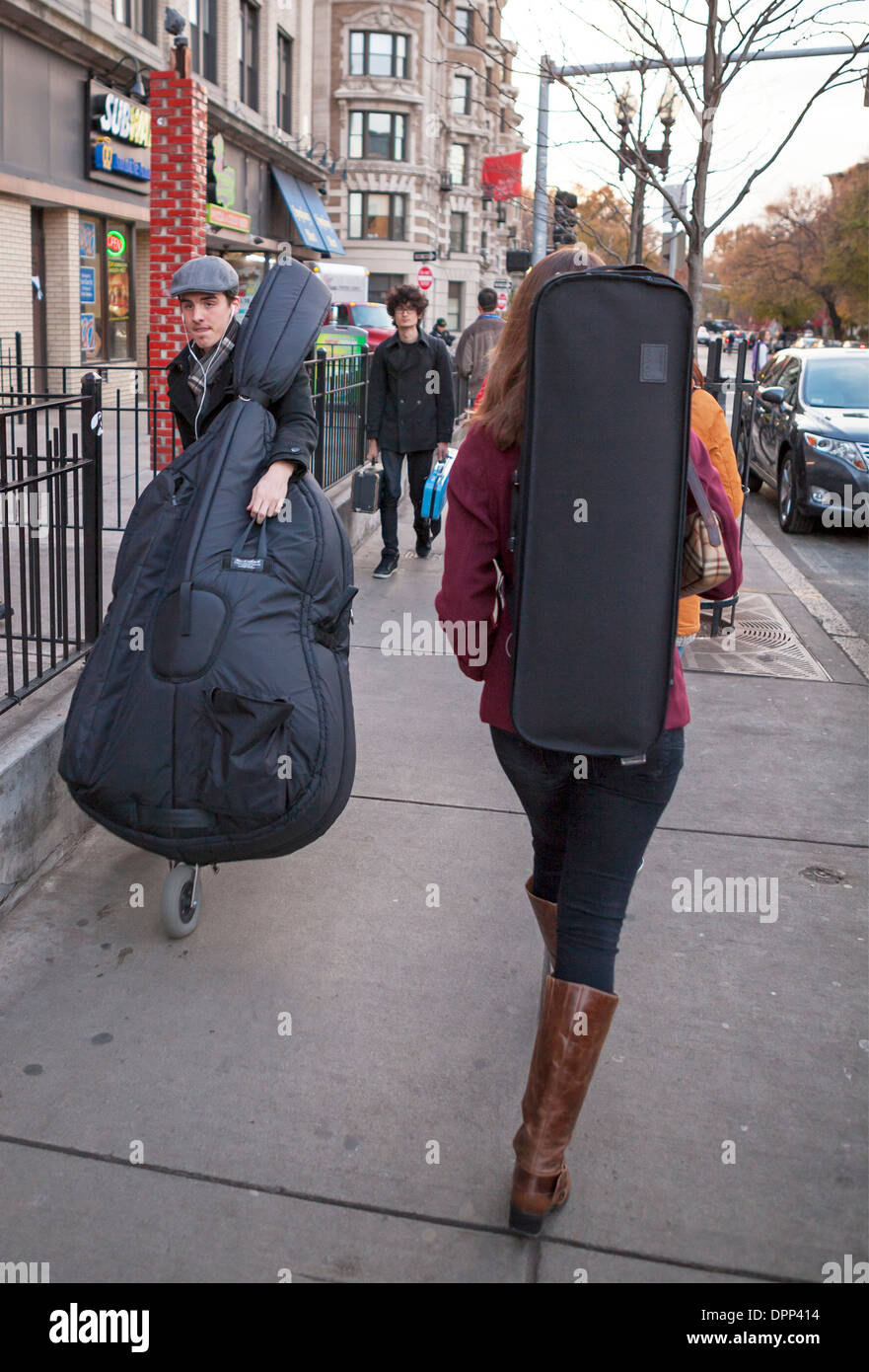 Musicians Instruments High Resolution Stock Photography and Images - Alamy