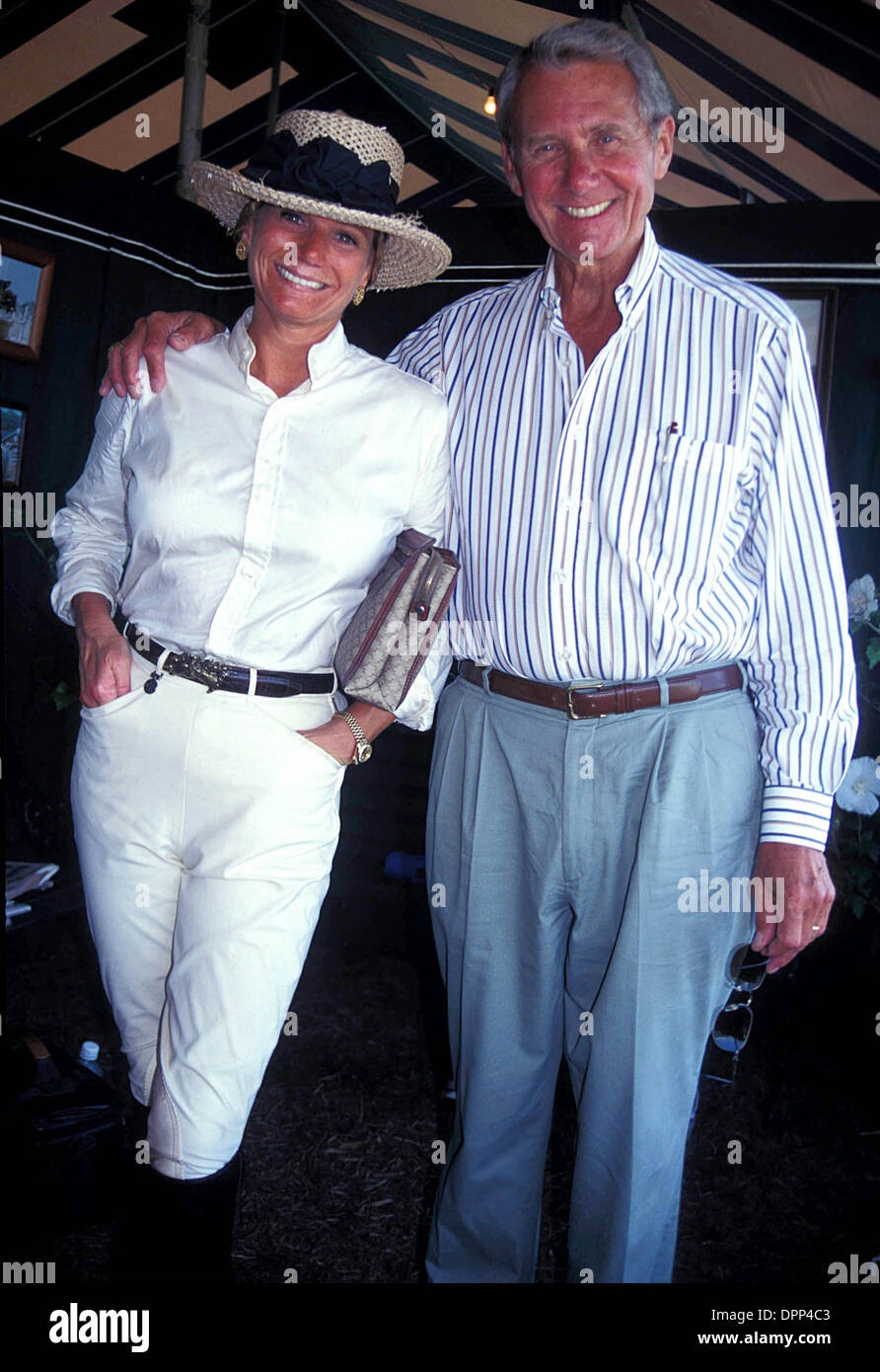 Mar. 20, 2006 - BILL BUETEL WITH HIS WIFE 08-25-1996.K5957RH. ROSE ...