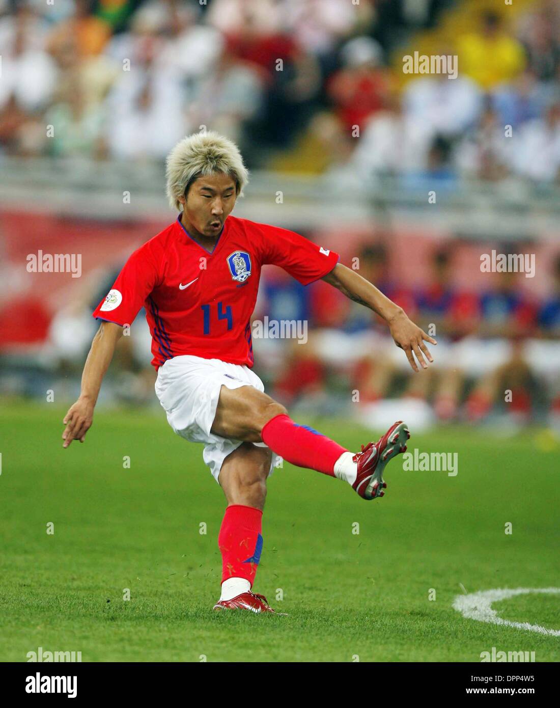 June 13, 2006 - World Cup Stadium, FRANKFURT, GERMANY - K48286.KOREA VS ...
