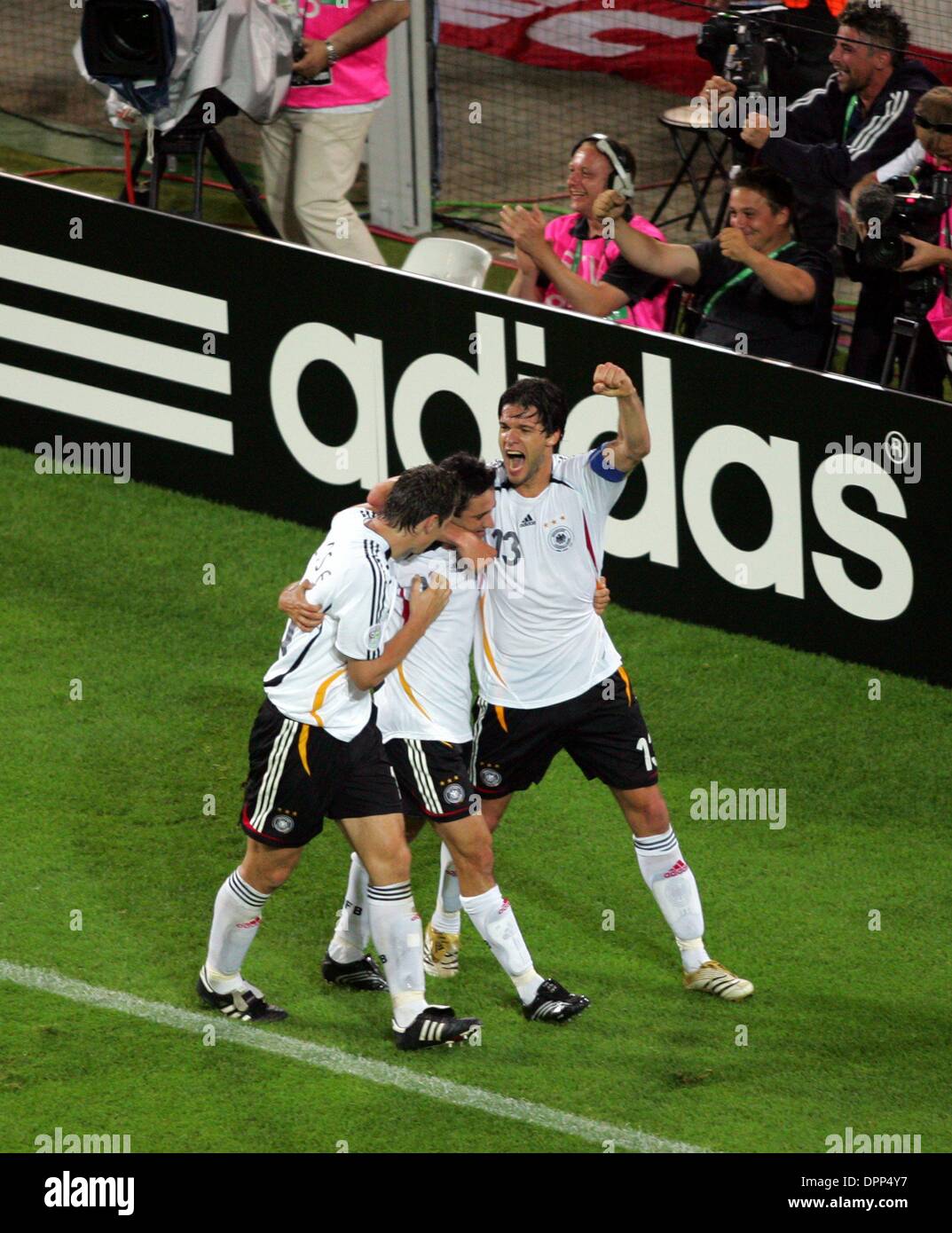 June 14, 2006 - World Cup Stadium, dDORTMUND, GERMANY - OLIVER NEUVILLE ...