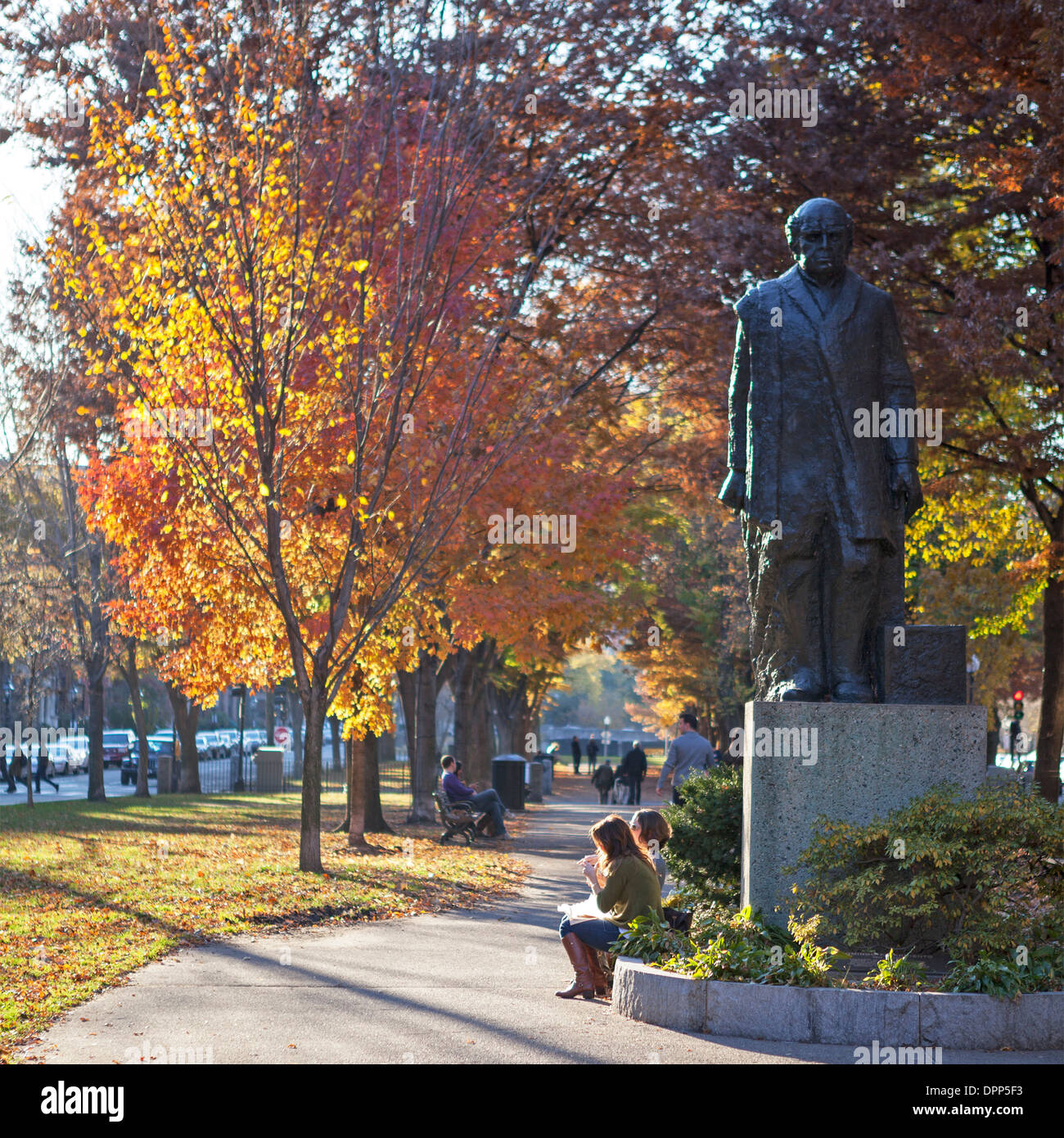 Commonwealth avenue boston hi-res stock photography and images - Alamy