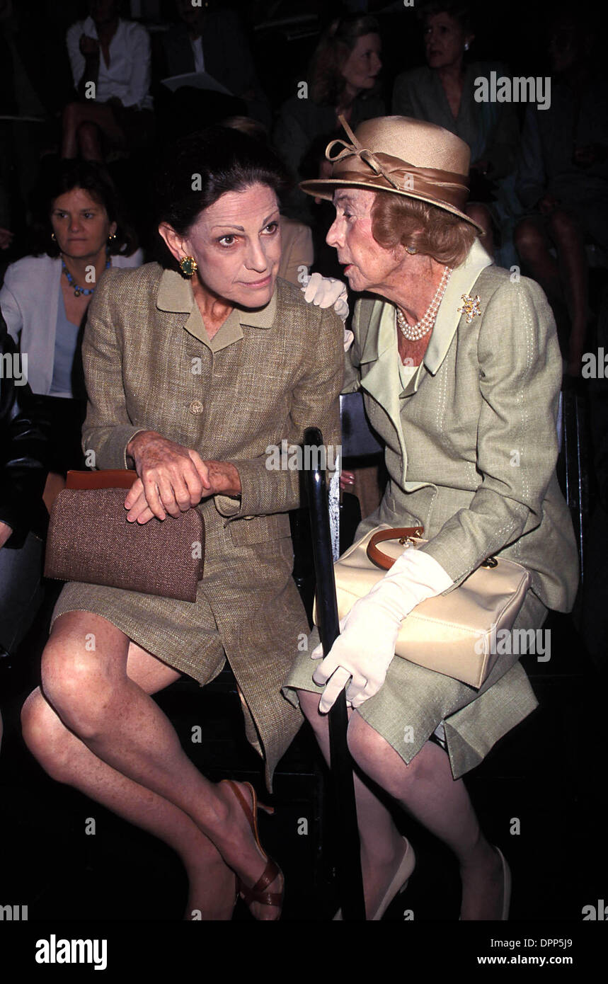 July 27, 2006 - ANNETTE DE LA RENTA BROOKE ASTOR .K27969RHART. ROSE ...