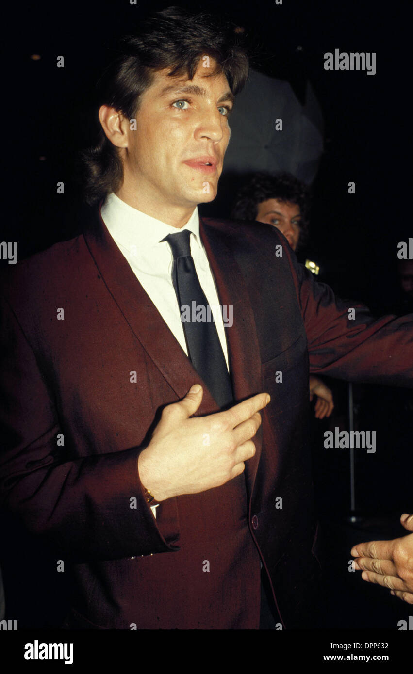 Sept. 29, 2006 - ERIC ROBERTS.AIDS BENEFIT AT FOUNTAIN BLEAU HOTEL IN ...