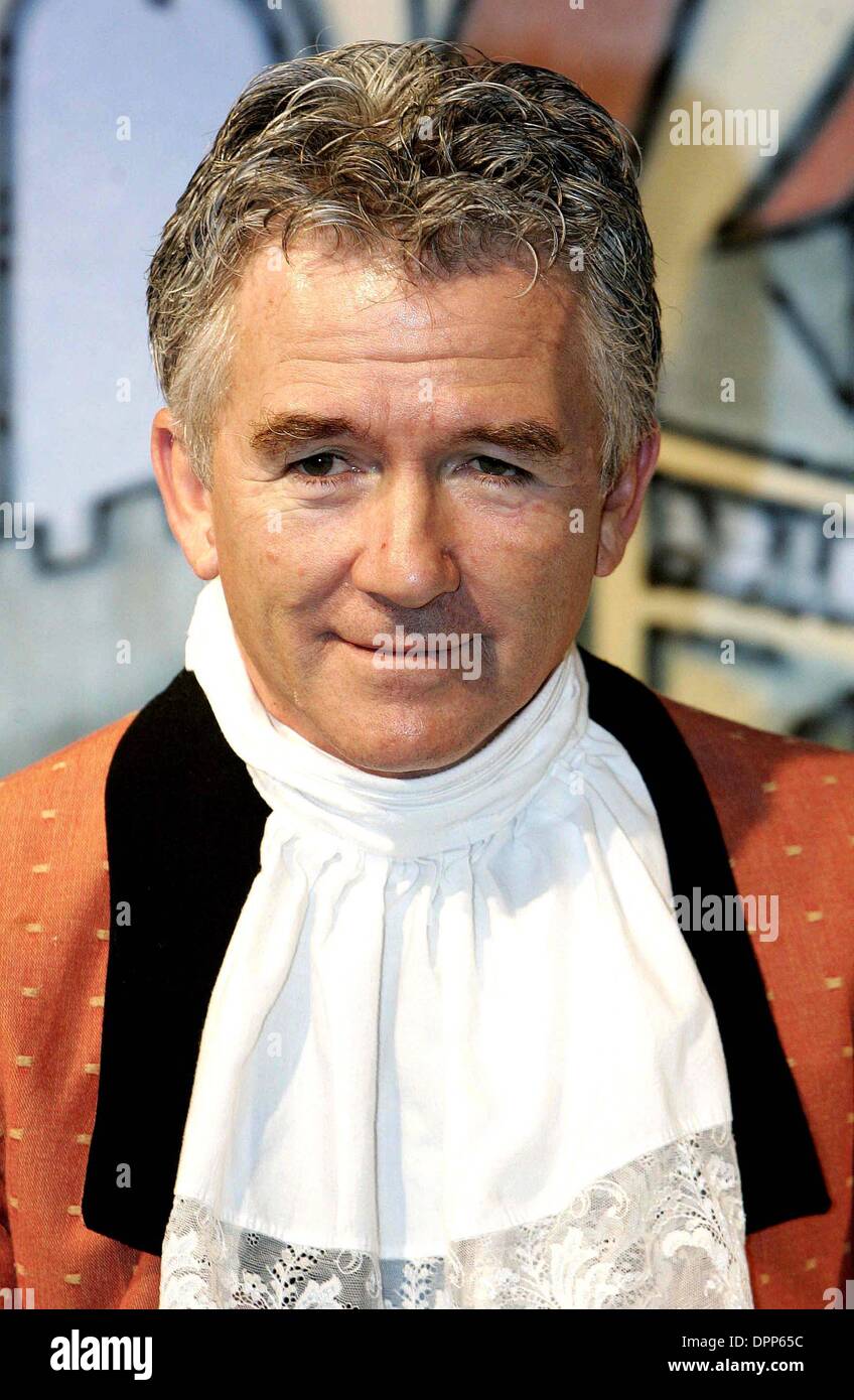 Oct. 4, 2006 - Woking, SURREY, ENGLAND - K50101.CINDERELLA PHOTOCALL ...