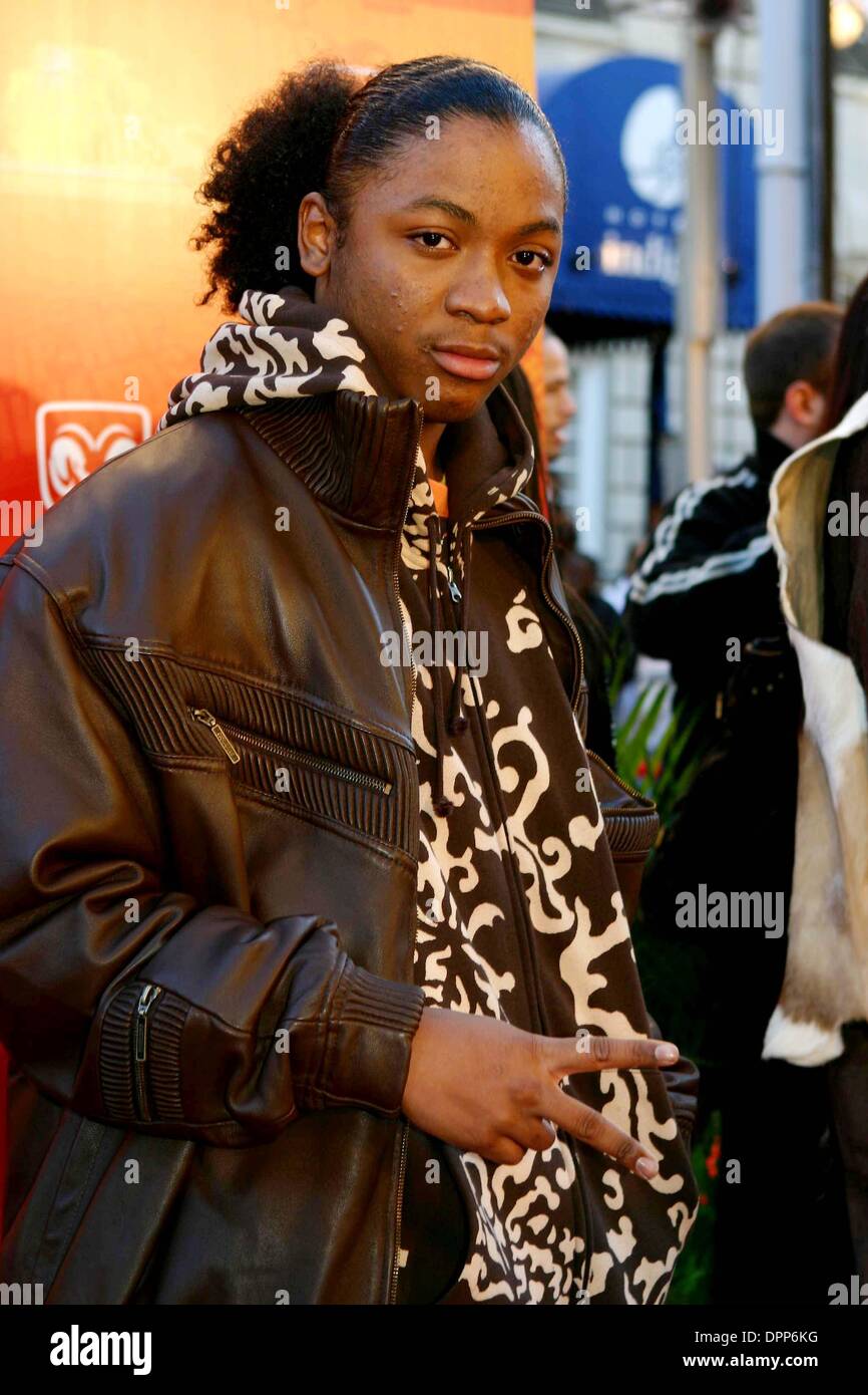 Nov. 12, 2006 - JULITO MCCULLUM .(NAMOND BRICE OF HBO'S ''THE WIRE ...