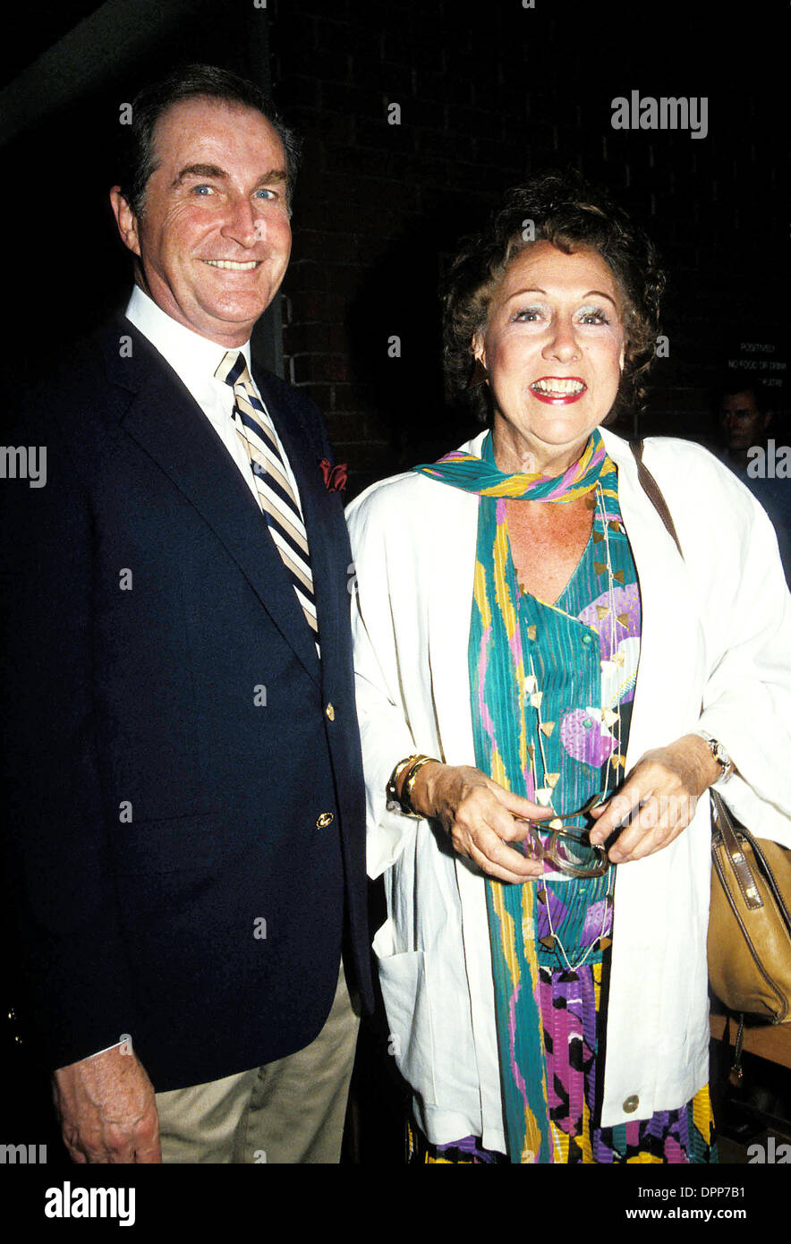 Dec 29 2005 jean stapleton hi-res stock photography and images - Alamy