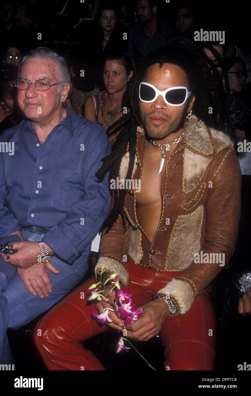 Jan. 5, 2006 - K11829WW.LENNY KRAVITZ WITH HIS FATHER SY KRAVITZ 03-30 ...