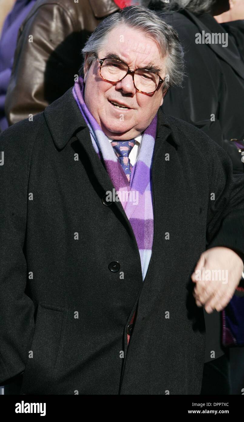 Mar. 3, 2006 - Westminster Abbey, LONDON, ENGLAND - RONNIE CORBETT ...