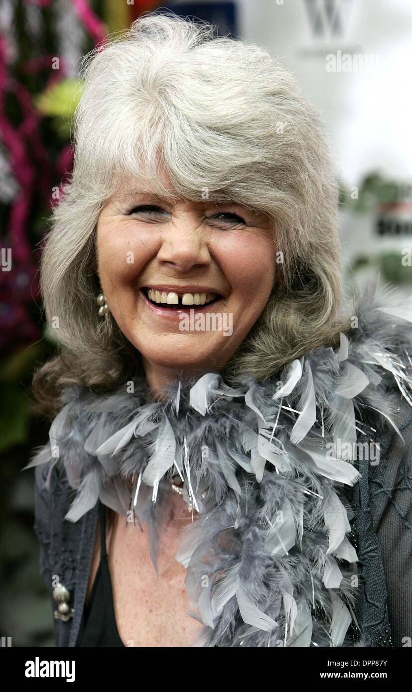 Jilly cooper hi-res stock photography and images - Alamy