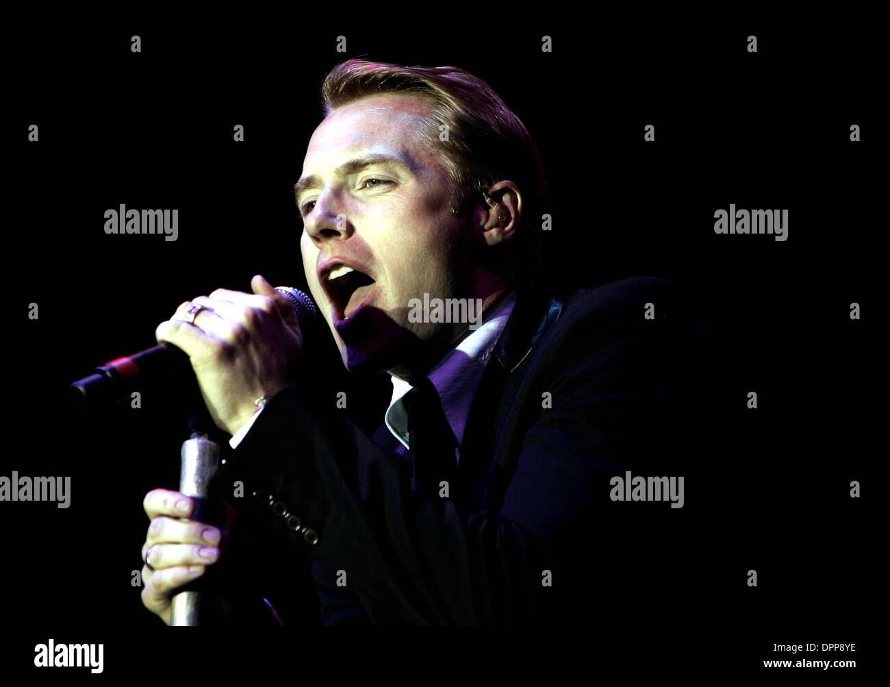 June 13, 2006 - Hampton Court Palace, SURREY, ENGLAND - RONAN KEATING ...