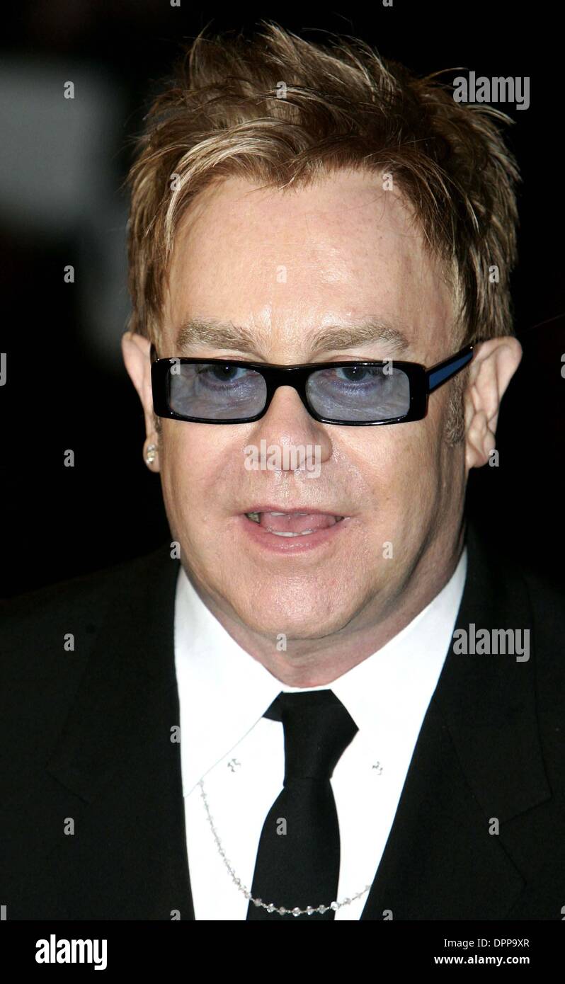 John matthews singer hi-res stock photography and images - Alamy