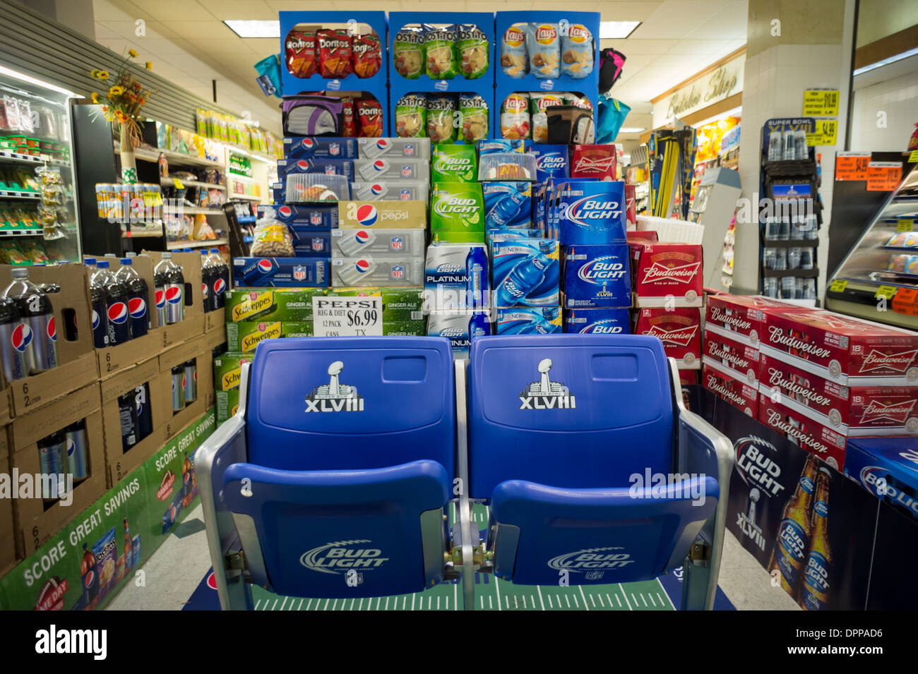 Supermarket beer hi-res stock photography and images - Alamy