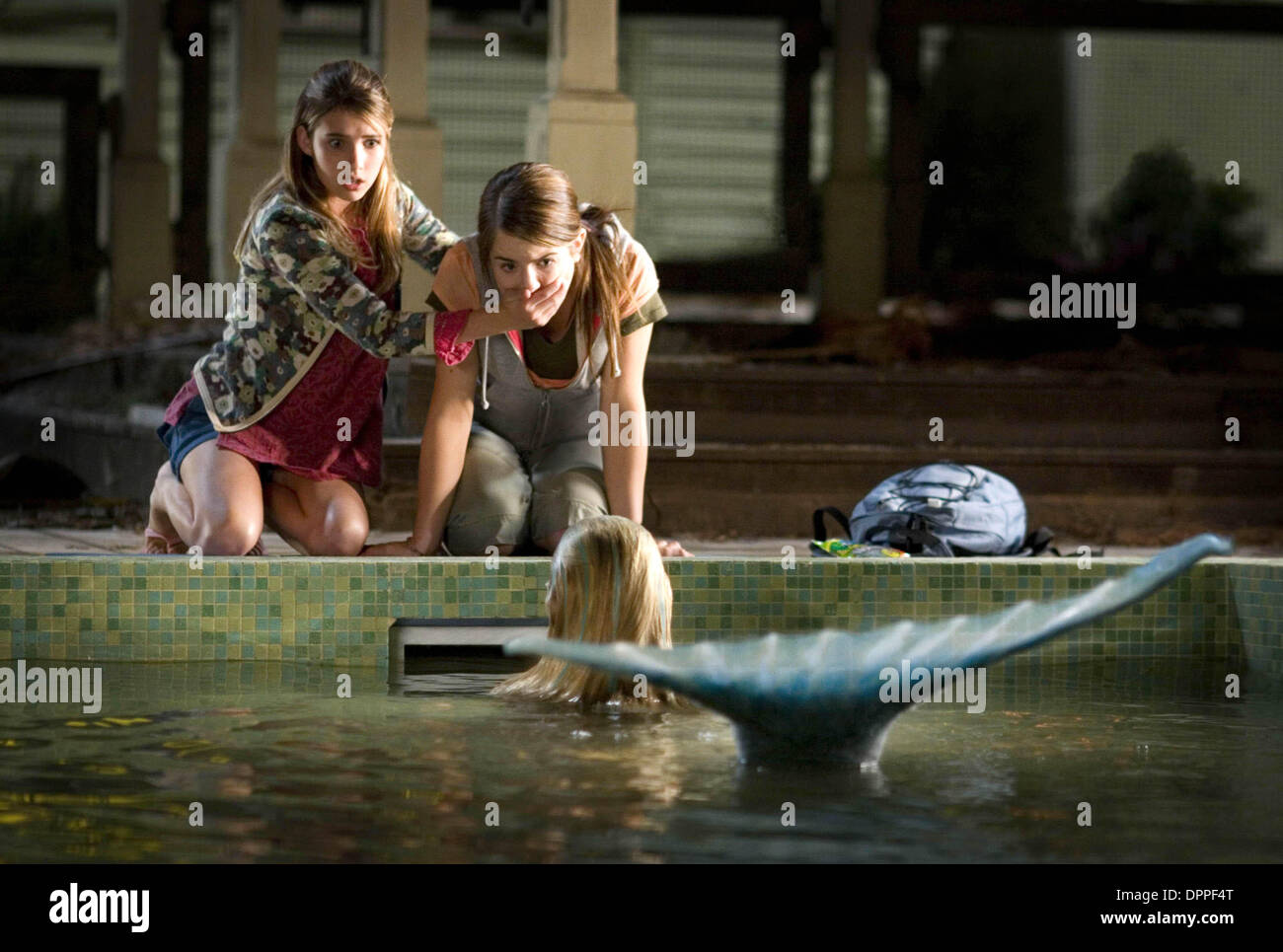 Emma roberts aquamarine 2006 hi-res stock photography and images - Alamy