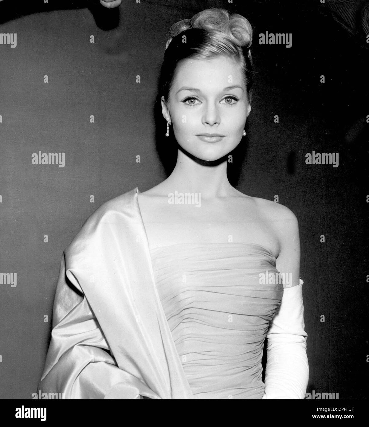 Carol lynley Black and White Stock Photos & Images - Alamy