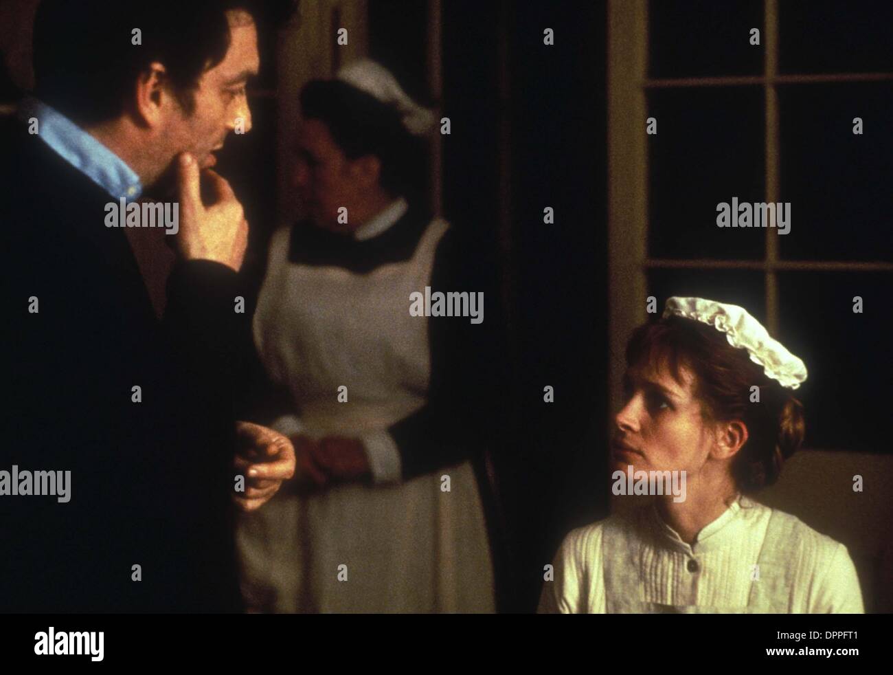 Julia roberts mary reilly hi-res stock photography and images - Alamy