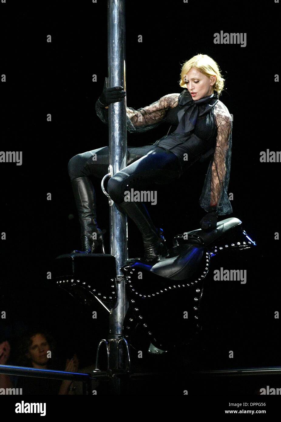 June 29, 2006 - K48469LCV.MADONNA OPENING NIGHT CONCERT '' CONFESSION ...