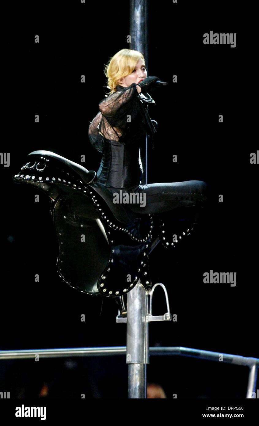 June 29, 2006 - K48469LCV.MADONNA OPENING NIGHT CONCERT '' CONFESSION ...