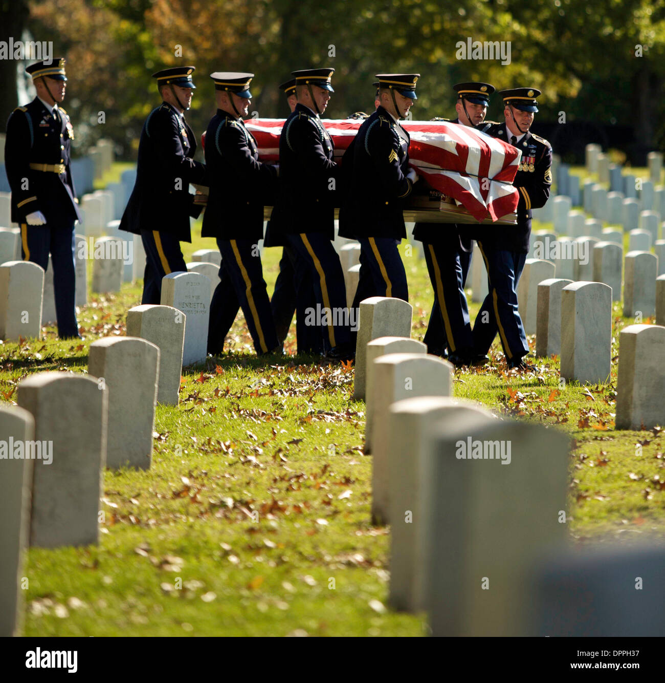Oct. 25, 2006 - Arlington, Virginia, U.S. - A casket team carries a ...