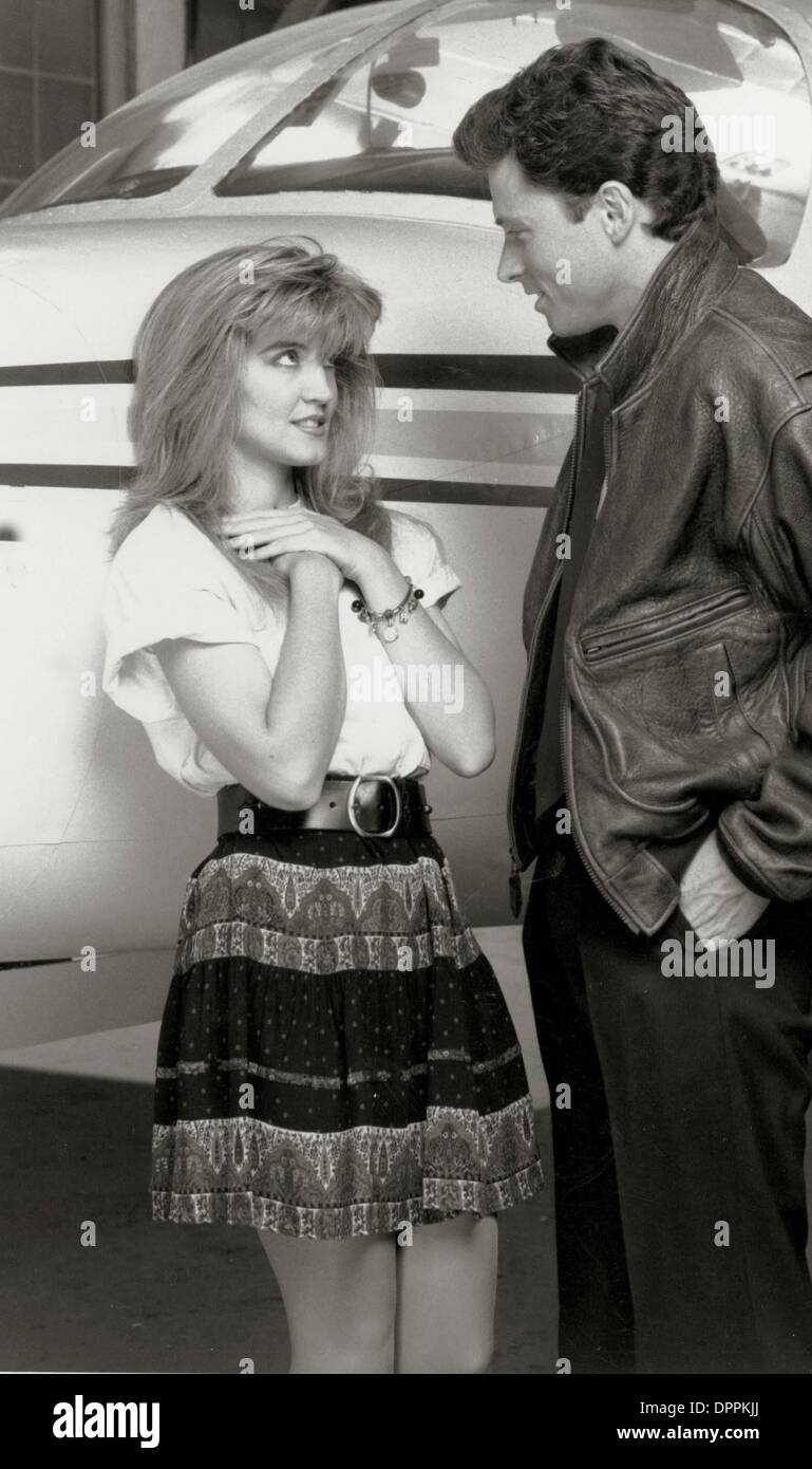 May 9, 2006 - .''WINGS''.CRYSTAL BERNARD AND TIMOTHY DALY.SUPPLIED BY ...
