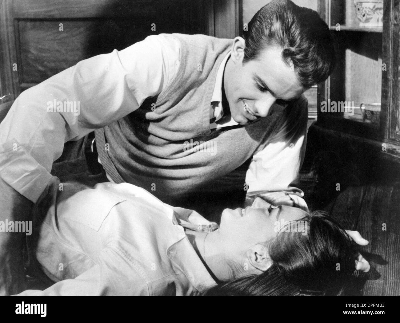 Splendor in the grass hi-res stock photography and images - Alamy