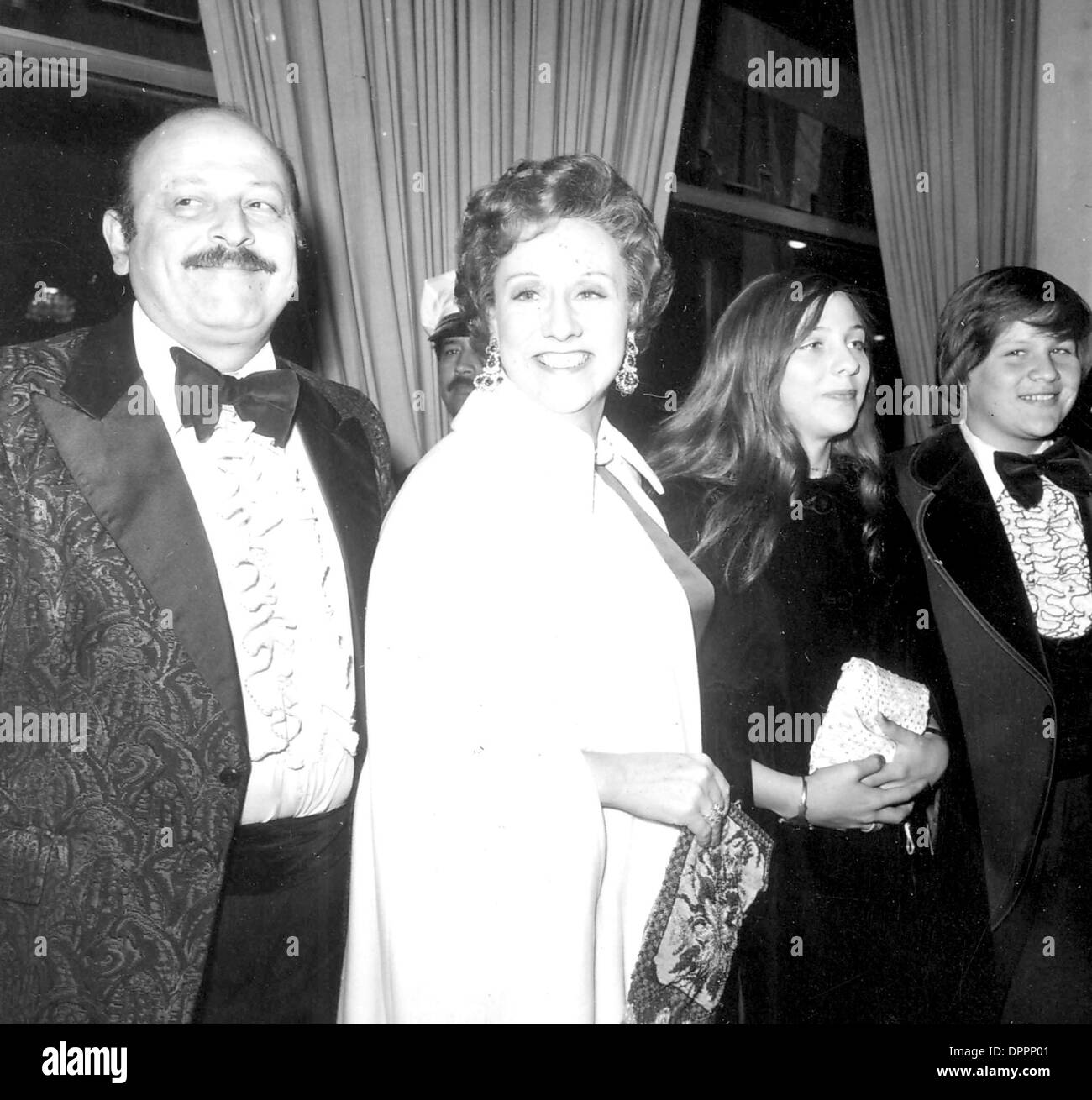 Dec 29 2005 jean stapleton hi-res stock photography and images - Alamy