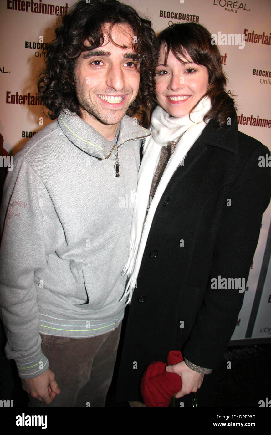 David krumholtz and vanessa britting hi-res stock photography and ...