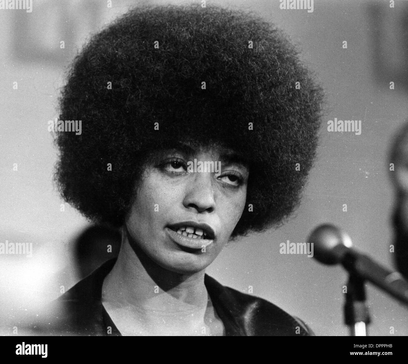 Angela davis Black and White Stock Photos & Images - Alamy