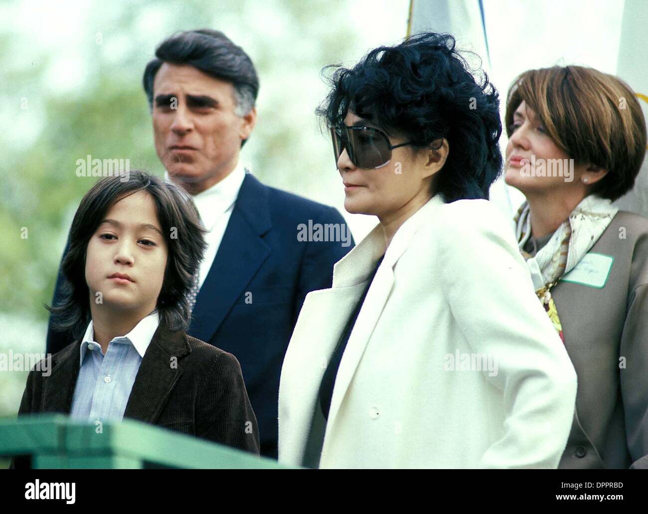 Yoko ono and sean lennon hi-res stock photography and images - Alamy