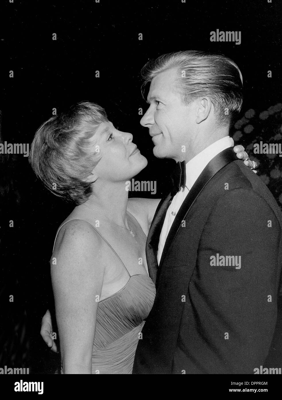 July 11, 2006 - JUNE ALLYSON WITH ALFRED GLENN MAXWELL.A830-5B.SUPPLIED ...