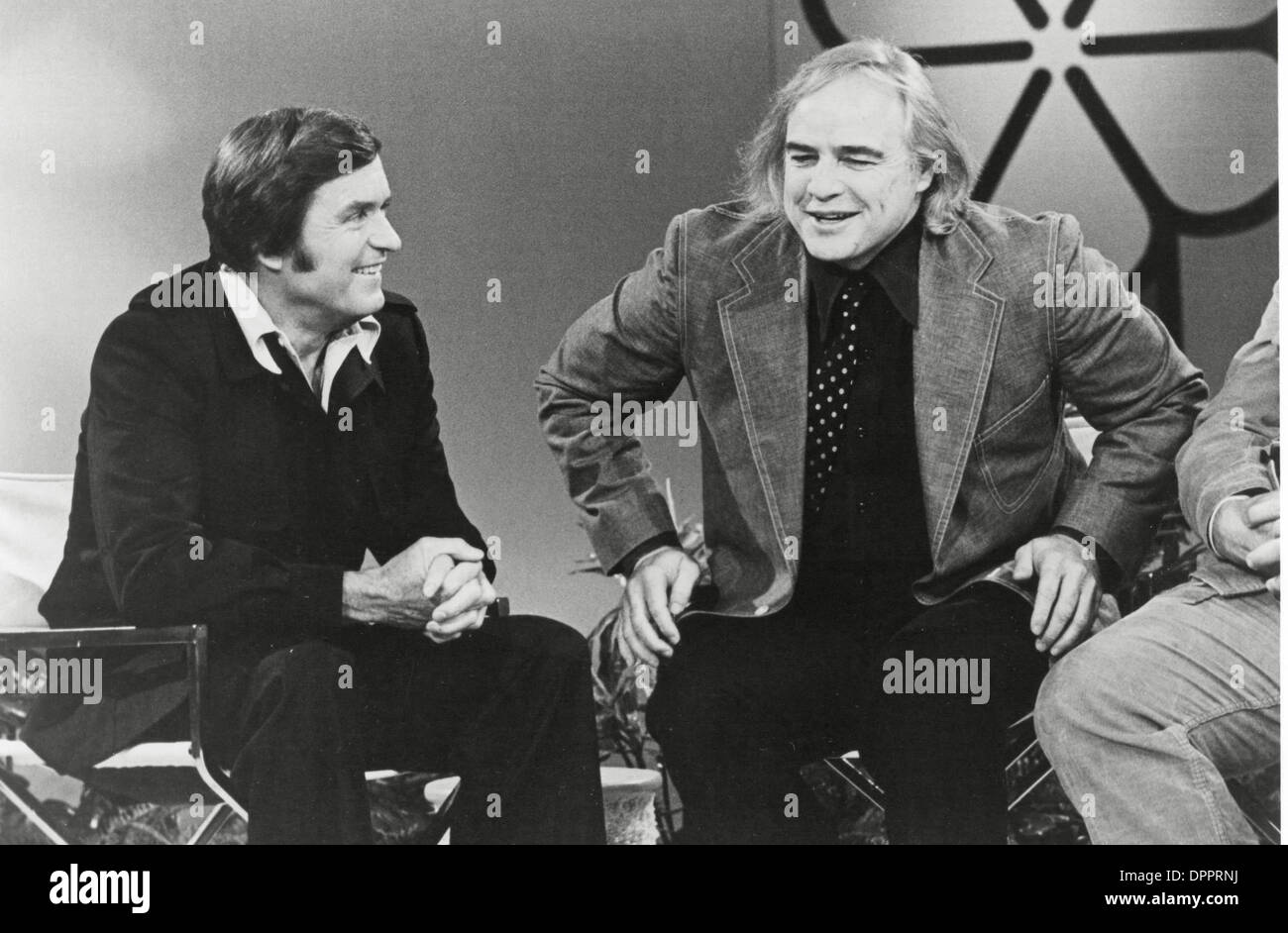 Aug. 11, 2006 - THE MIKE DOUGLAS SHOW 1975.MIKE DOUGLAS AND MARLON ...