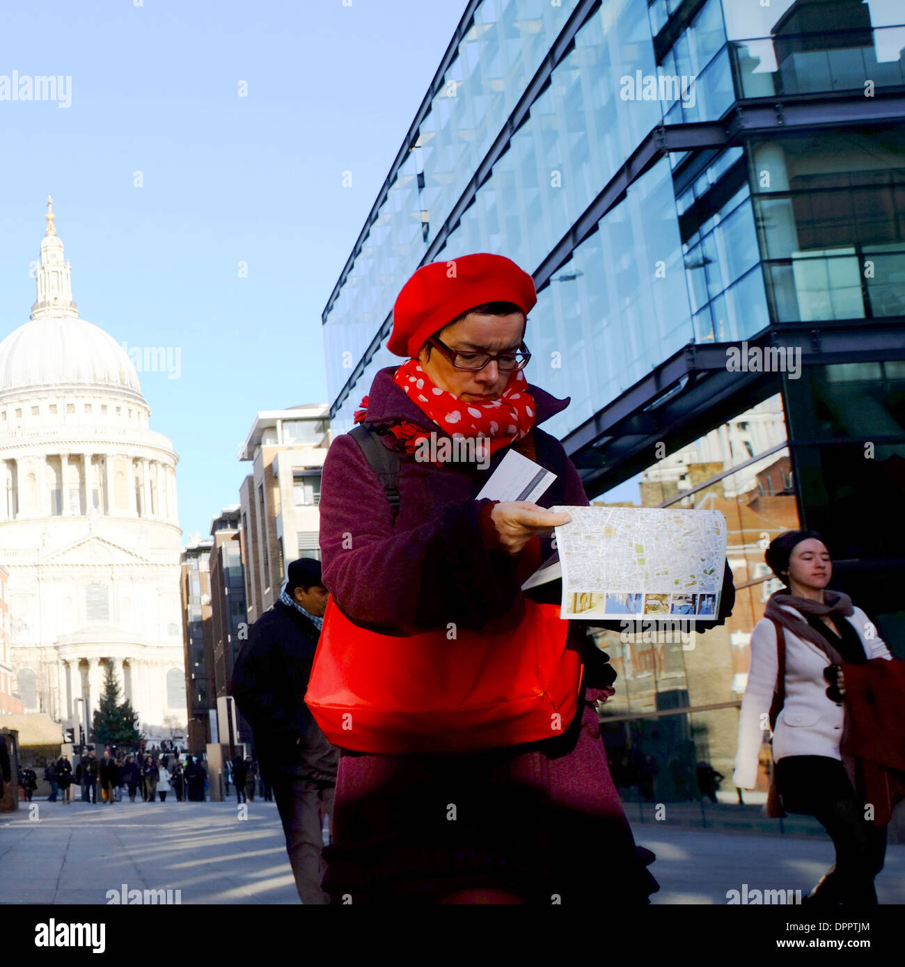 Reading tourist map hi-res stock photography and images - Alamy