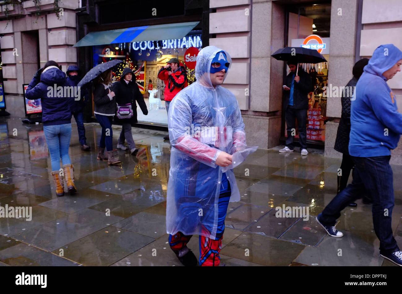 Handing out leaflets hi-res stock photography and images - Alamy Handing out leaflets hi-res stock photography and images - Alamy
