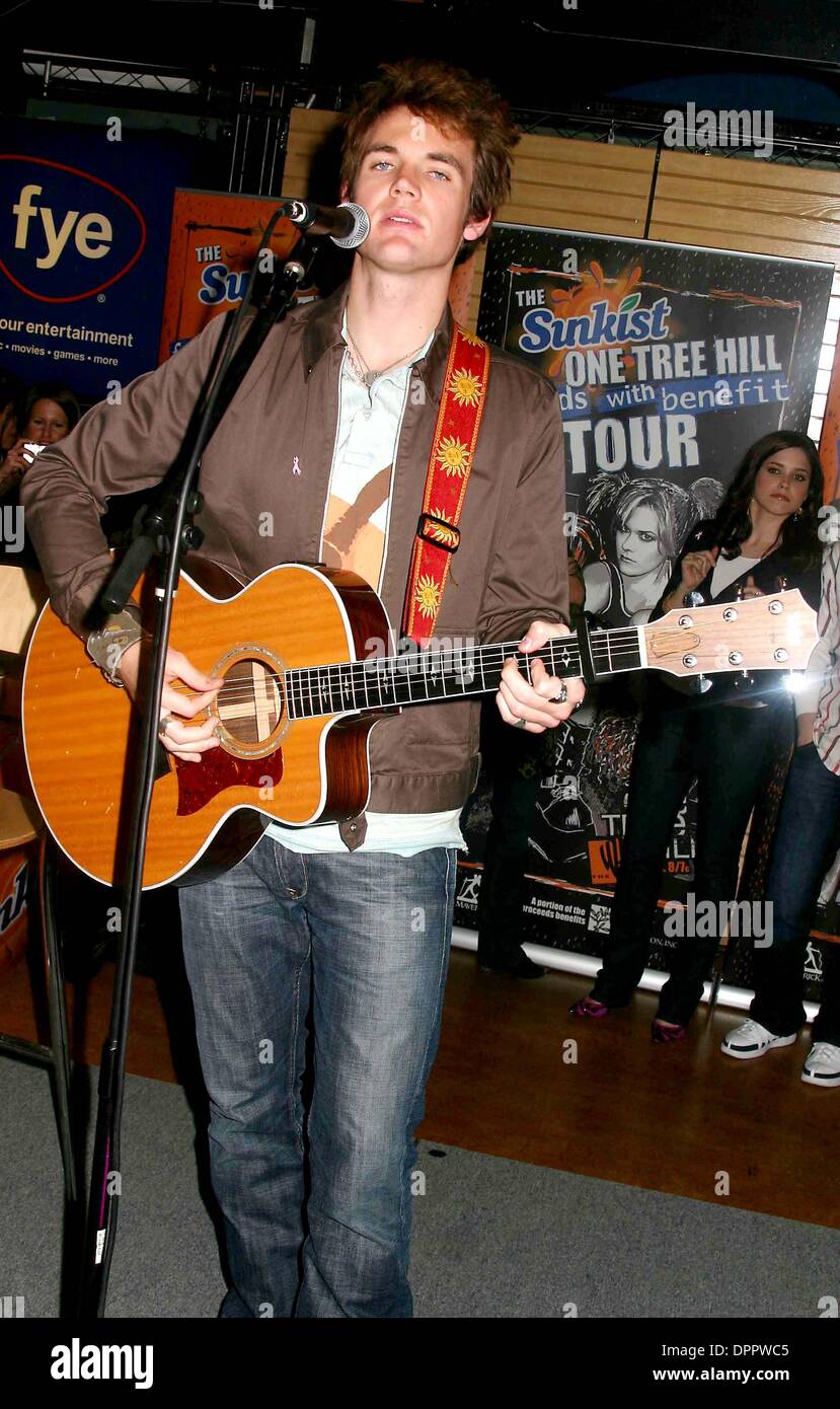 Tyler Hilton One Tree Hill