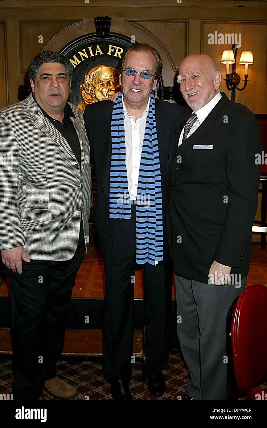 Feb. 15, 2006 - K46830JBU.CELEBRITY LUNCHEON WITH DANNY AIELLO AT THE ...
