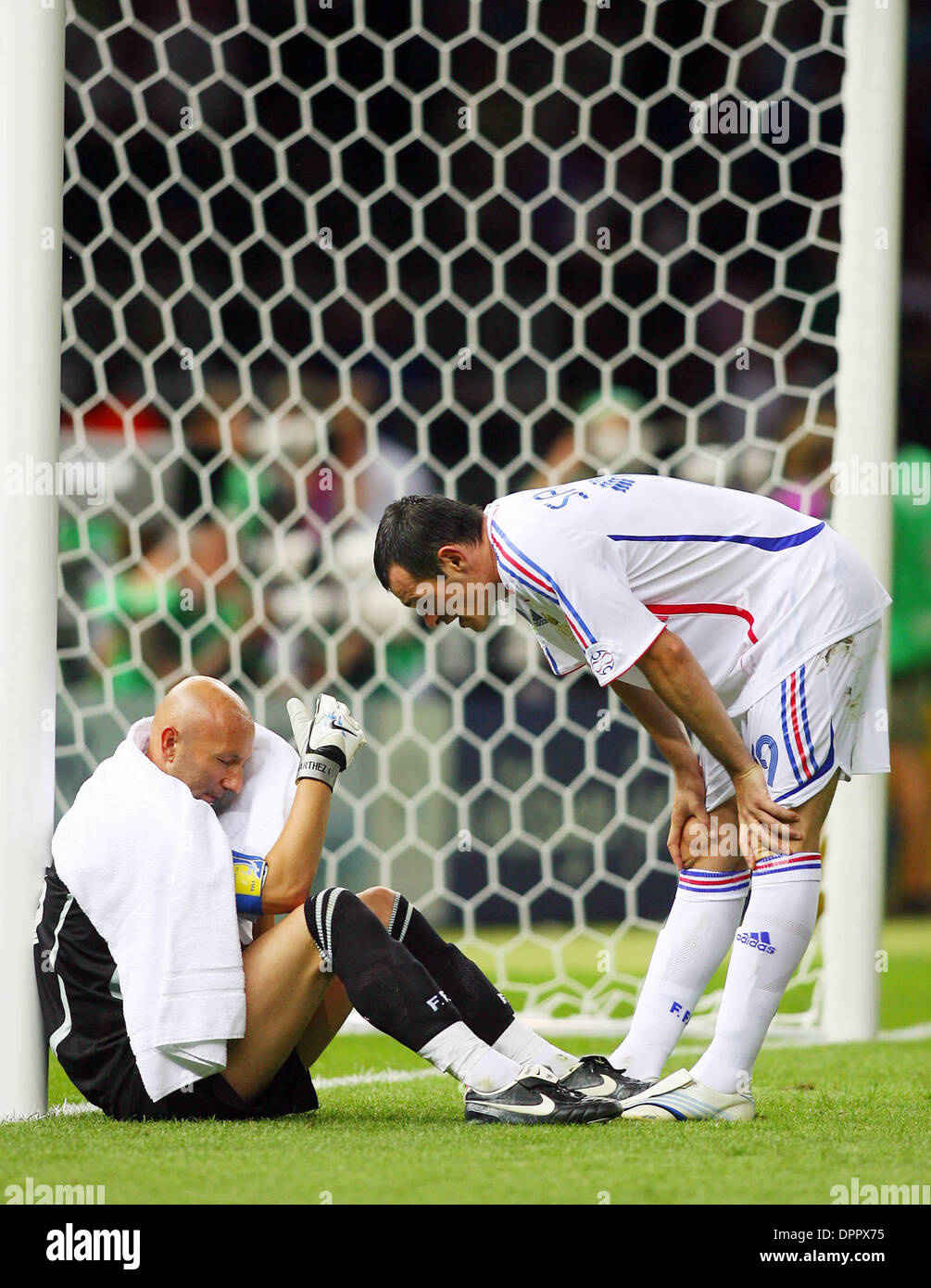 July 9, 2006 - Olympiastadion, BERLIN, GERMANY - Fabien Barthez & willy ...