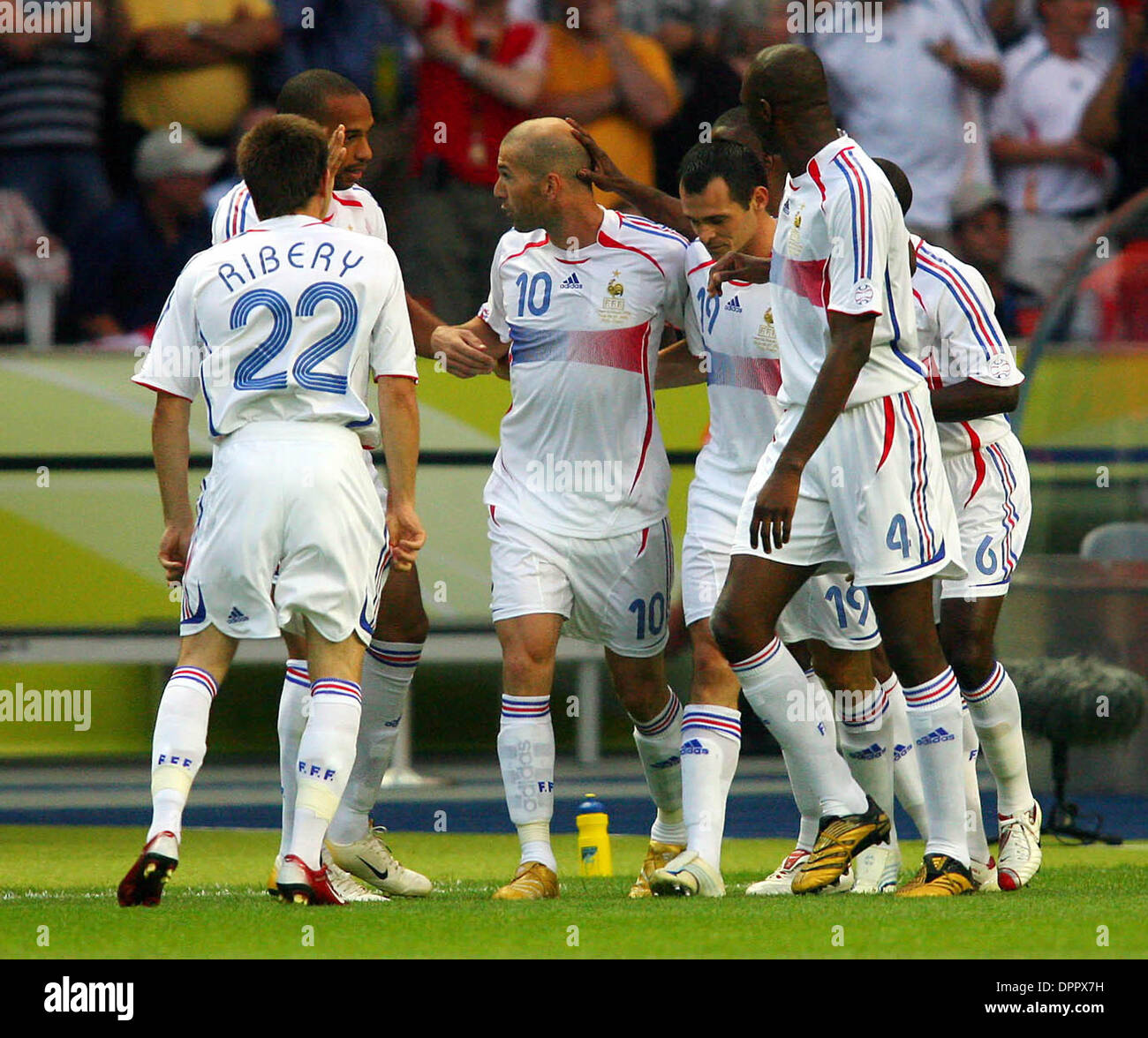 July 9, 2006 - Olympiastadion, BERLIN, GERMANY - ZINEDINE ZIDANE & TEAM ...