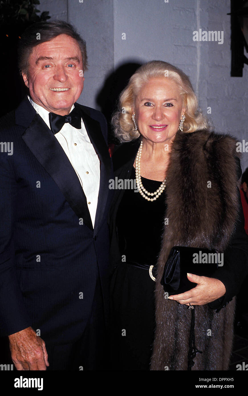 Aug. 11, 2006 - MIKE DOUGLAS AND WIFE GENEVIEVE. 05-1990. MICHELSON ...