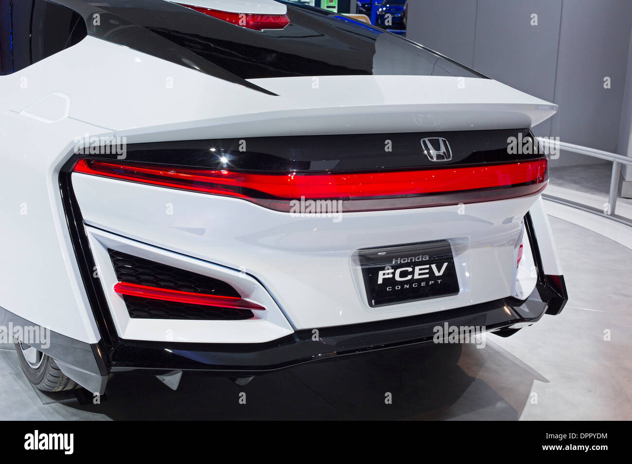 Honda fcev hi-res stock photography and images - Alamy