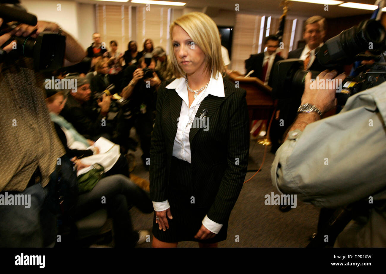 Nov 26, 2008 - Los Angeles, California, USA - TINA MEIER, mother of ...