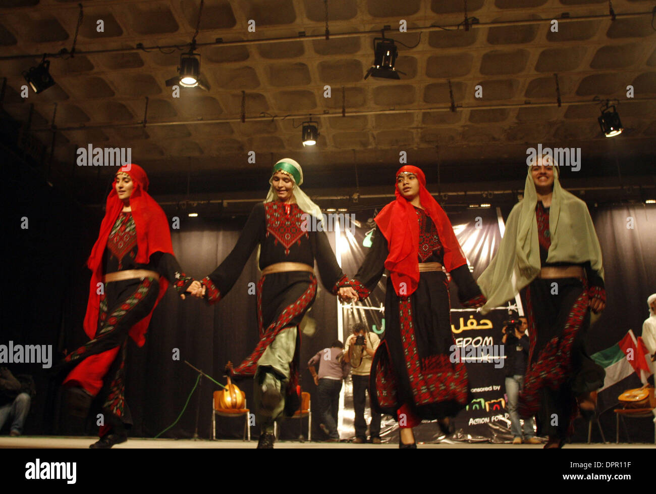 Palestine resistance hi-res stock photography and images - Alamy