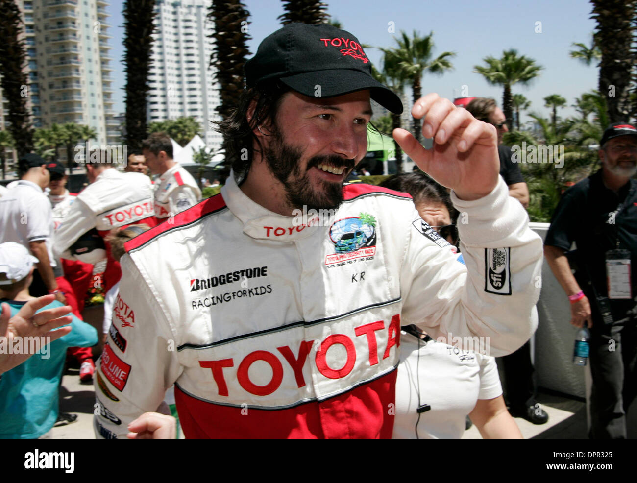 Apr 18, 2009 - Long Beach, California, USA - KEANU REEVES , winner of ...