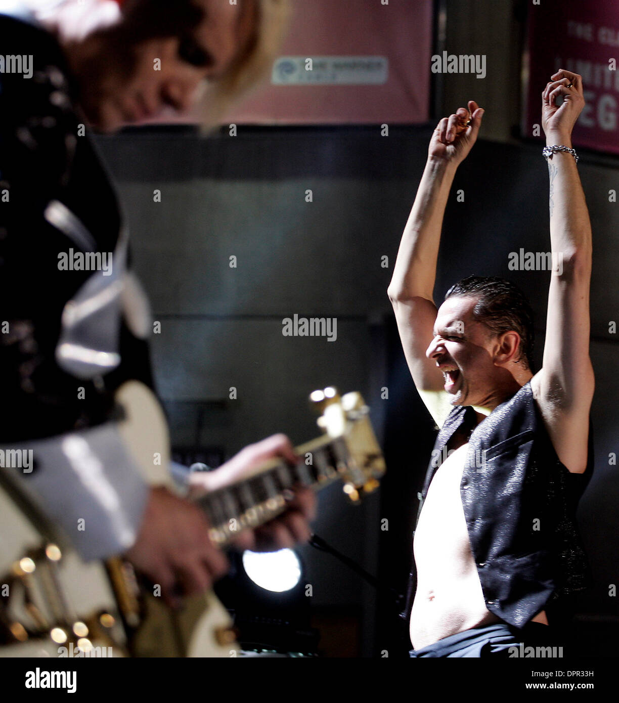 Martin gore 2009 hi-res stock photography and images - Alamy